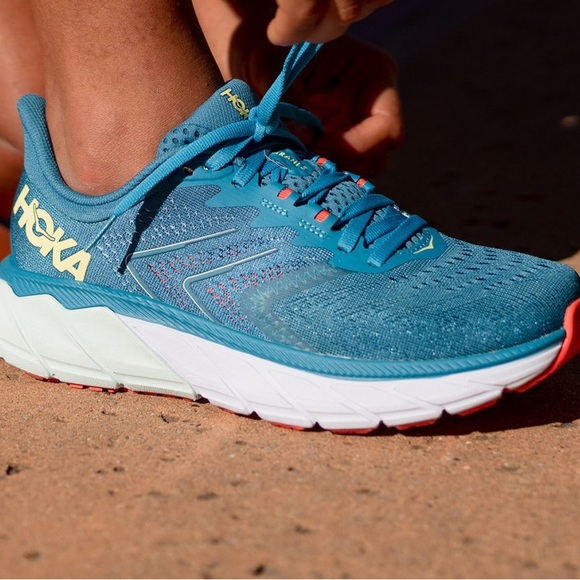 Hoka One One | Shoes | Hoka One One Arahi 5 First Look Size 7b | Poshmark